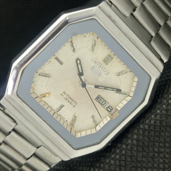 Seiko | Accessories | Vintage 973 Seiko Automatic Mens Silver Watch Wdaydate Patina Accents ...